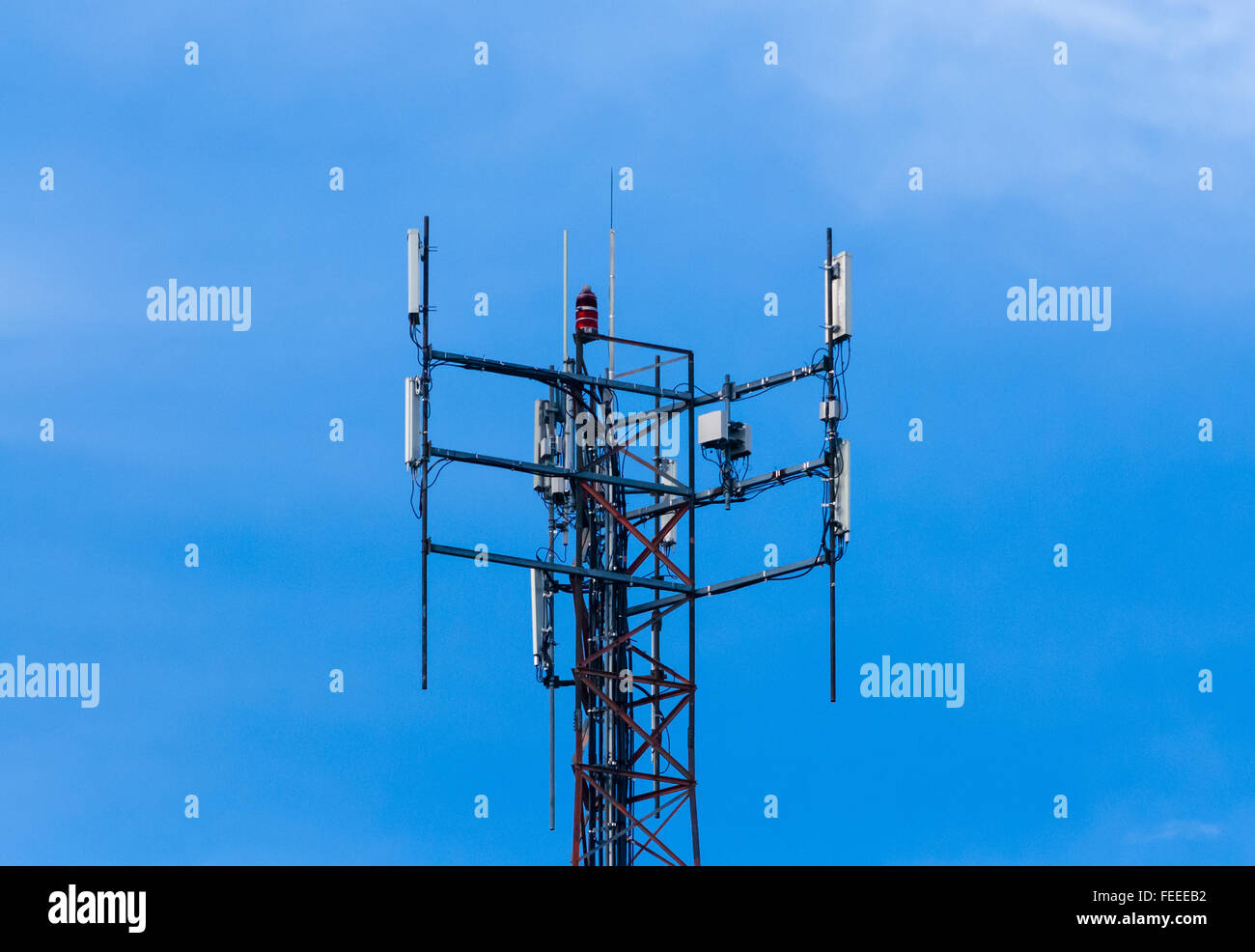Communications antenna hi-res stock photography and images - Alamy