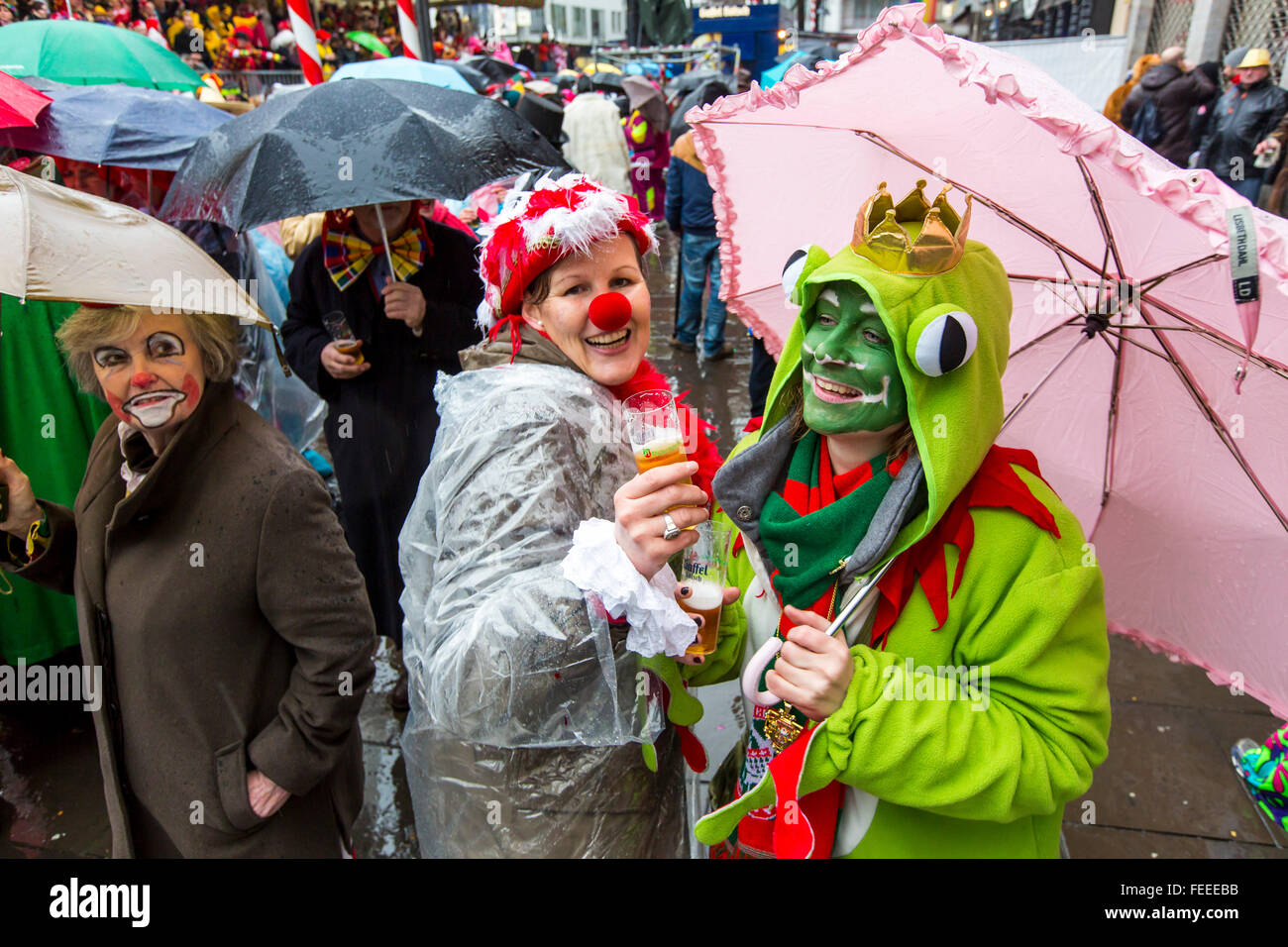 Street carnival party at shrove Thursday in Cologne, Germany Stock ...
