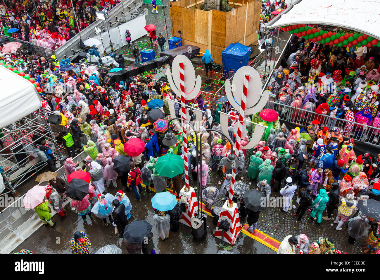 Street carnival party at shrove Thursday in Cologne, Germany Stock ...