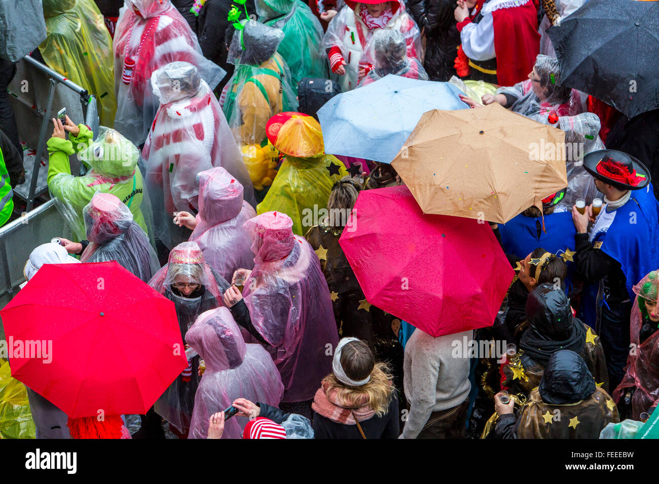 Street carnival party at shrove Thursday in Cologne, Germany Stock ...