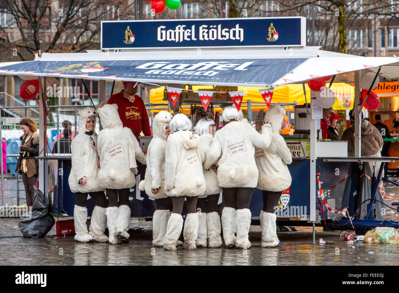 Street carnival party at shrove Thursday in Cologne, Germany Stock ...