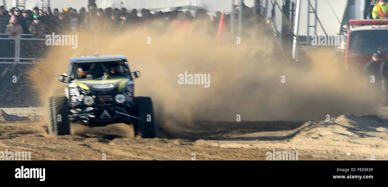 Johnson Valley CA. 5th Feb, 2016. Thousands of off-road fans came out ...