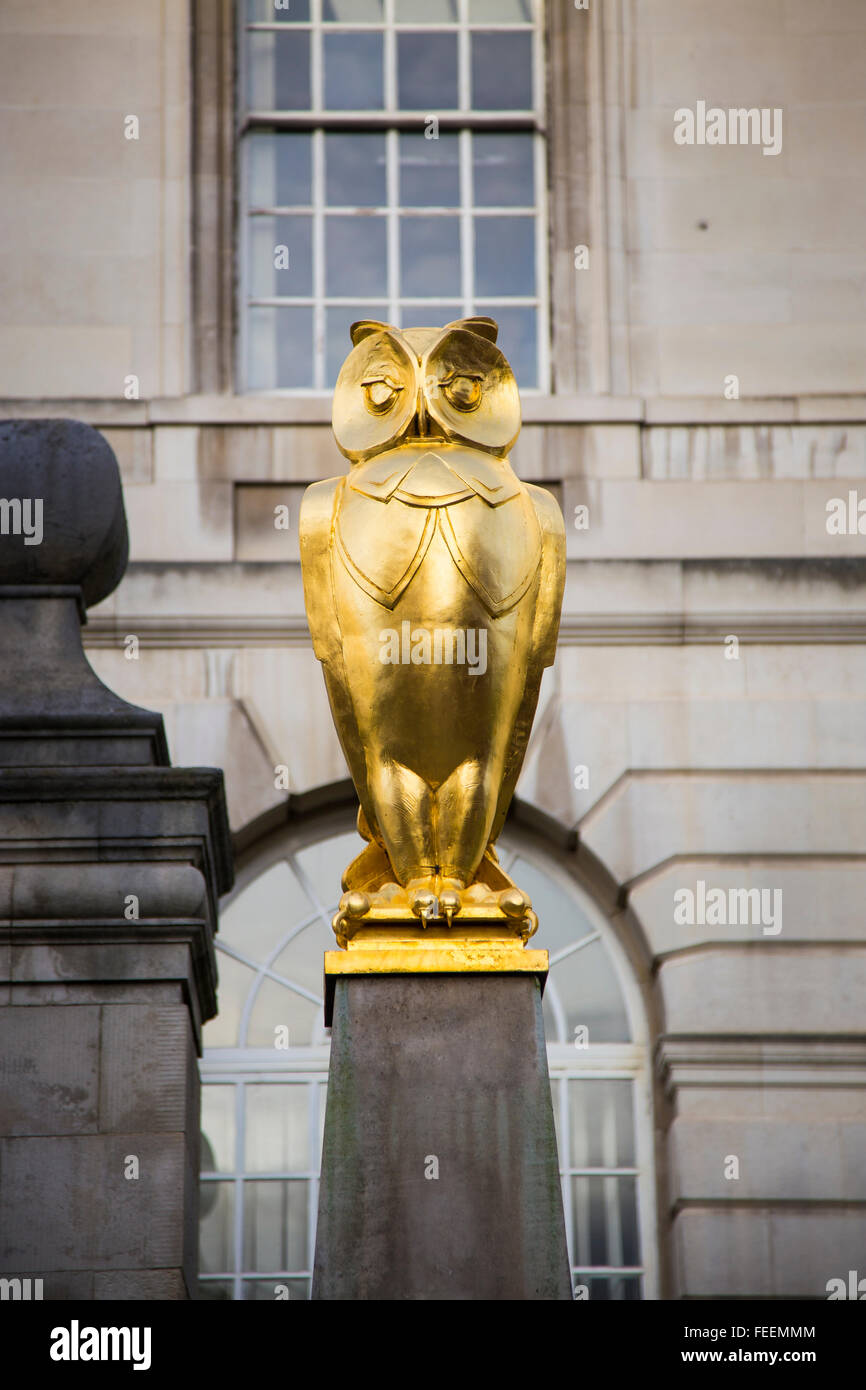 Golden Owl and, Clock in Millennium Square, Leeds Civic Hall, UK Stock ...