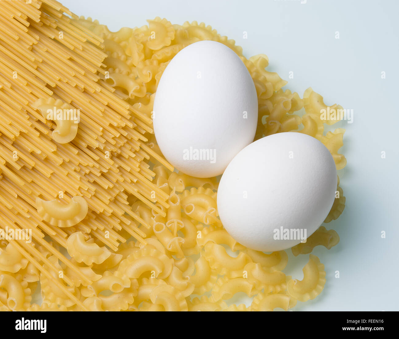 Eggs varieties hi-res stock photography and images - Alamy