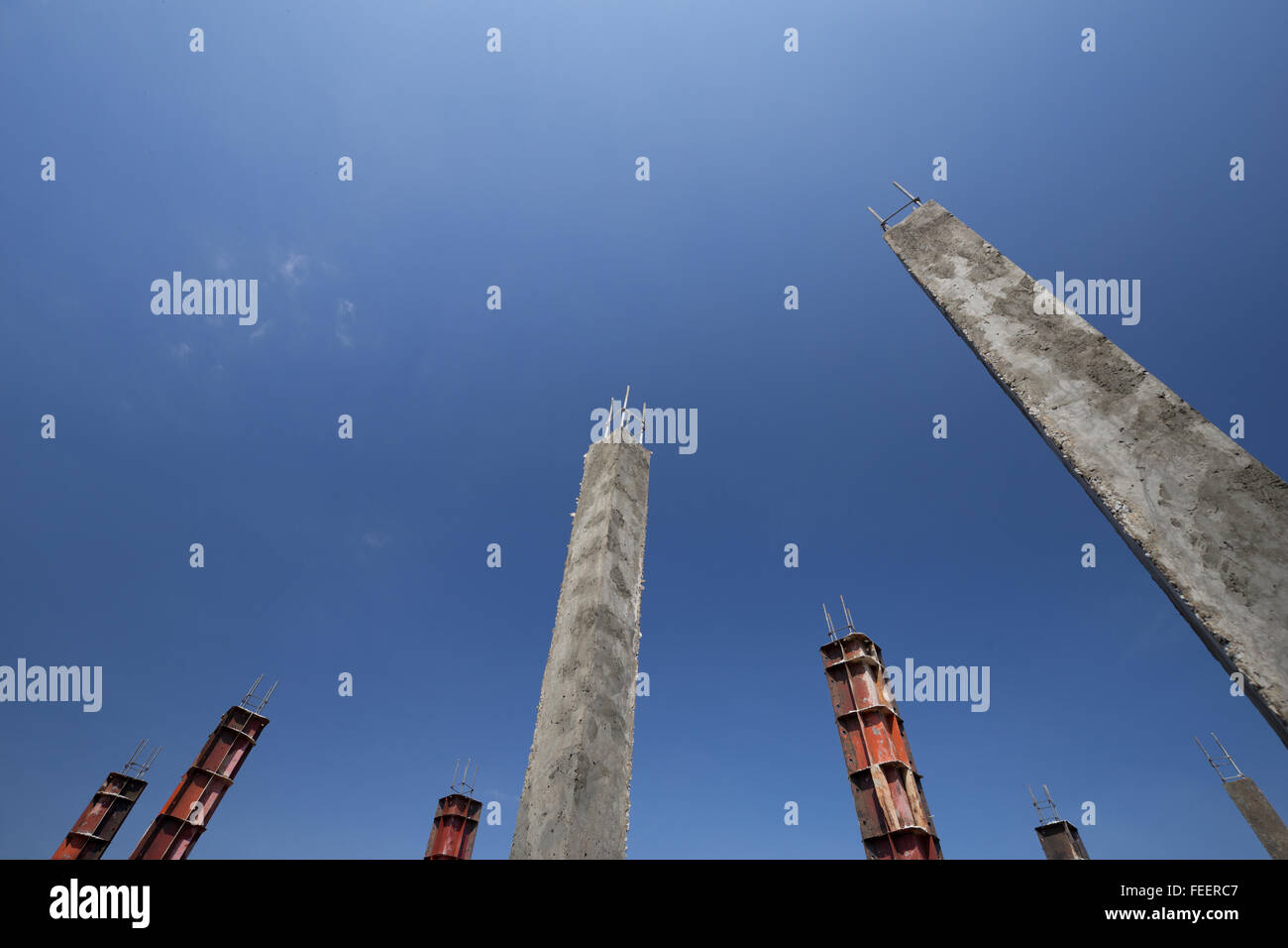 Concrete pillar construction at the construction site Stock Photo - Alamy