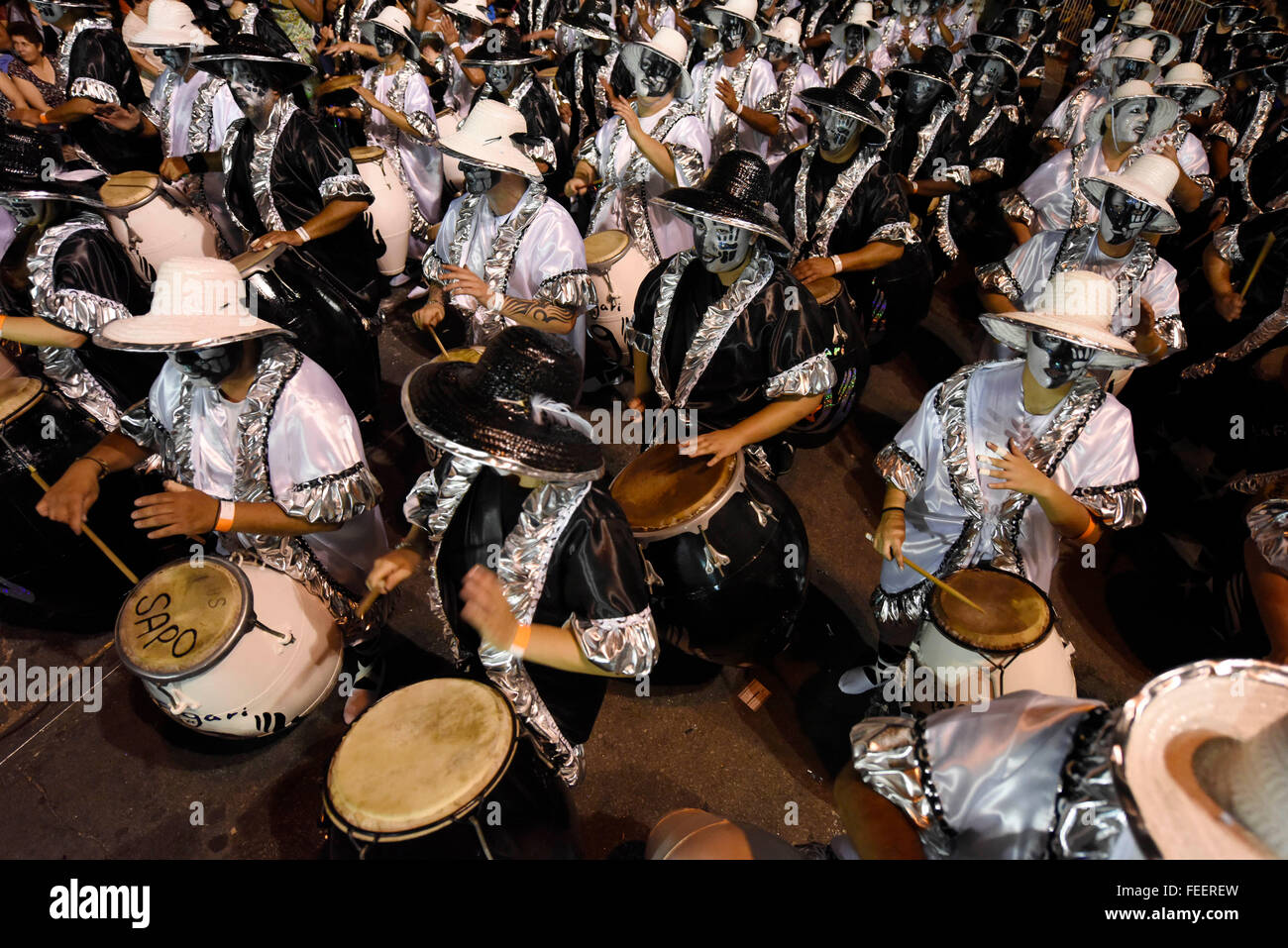 Montevideo, Uruguay. 5th Feb, 2016. Performers of a troupe take part in ...