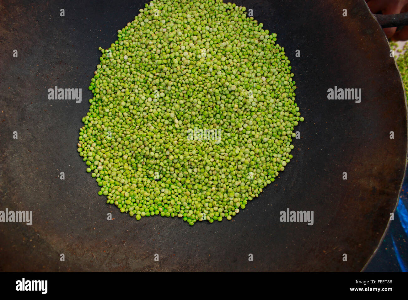 Roasting Hurda, a Jawar crop (Sorghum), Pune, India Stock Photo - Alamy