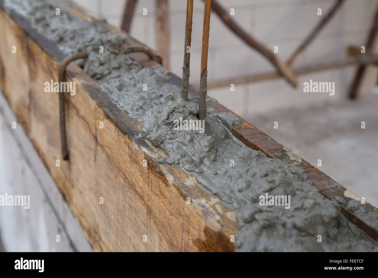 wet cement for build beam of wall at construction site Stock Photo - Alamy