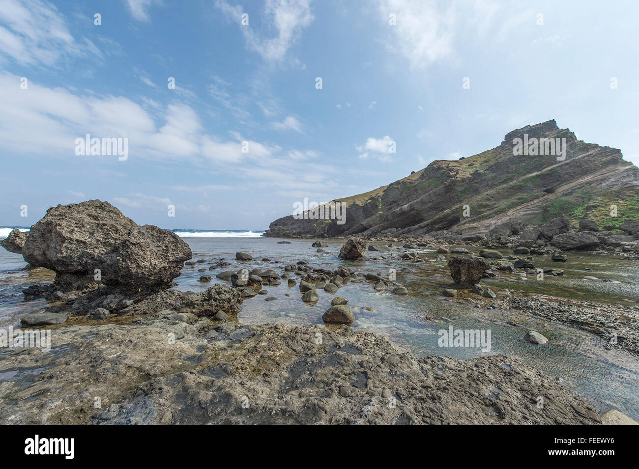 The beauty of rock formation and ocean at Alapad or Alepad Point in ...