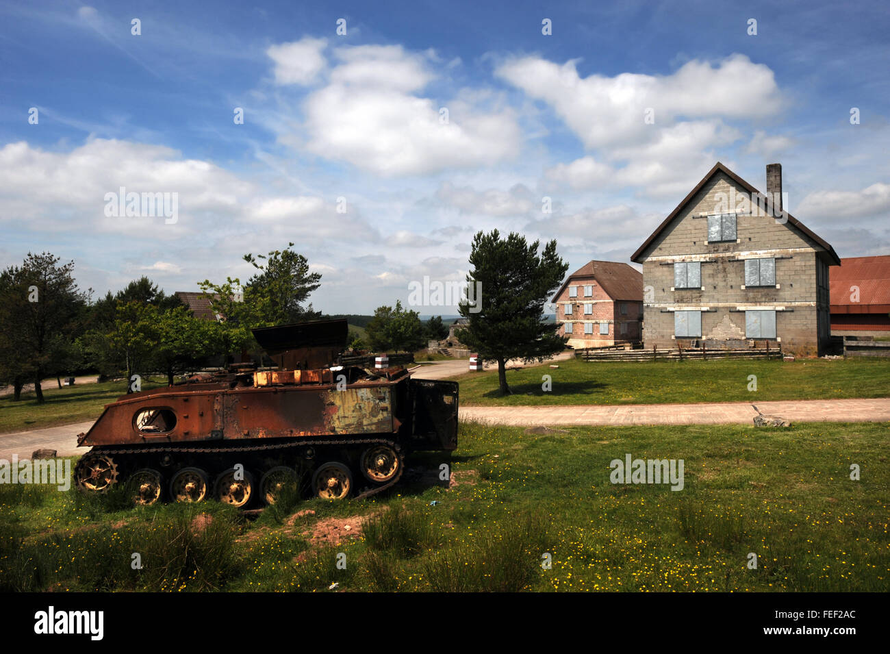 War zone training hi-res stock photography and images - Alamy