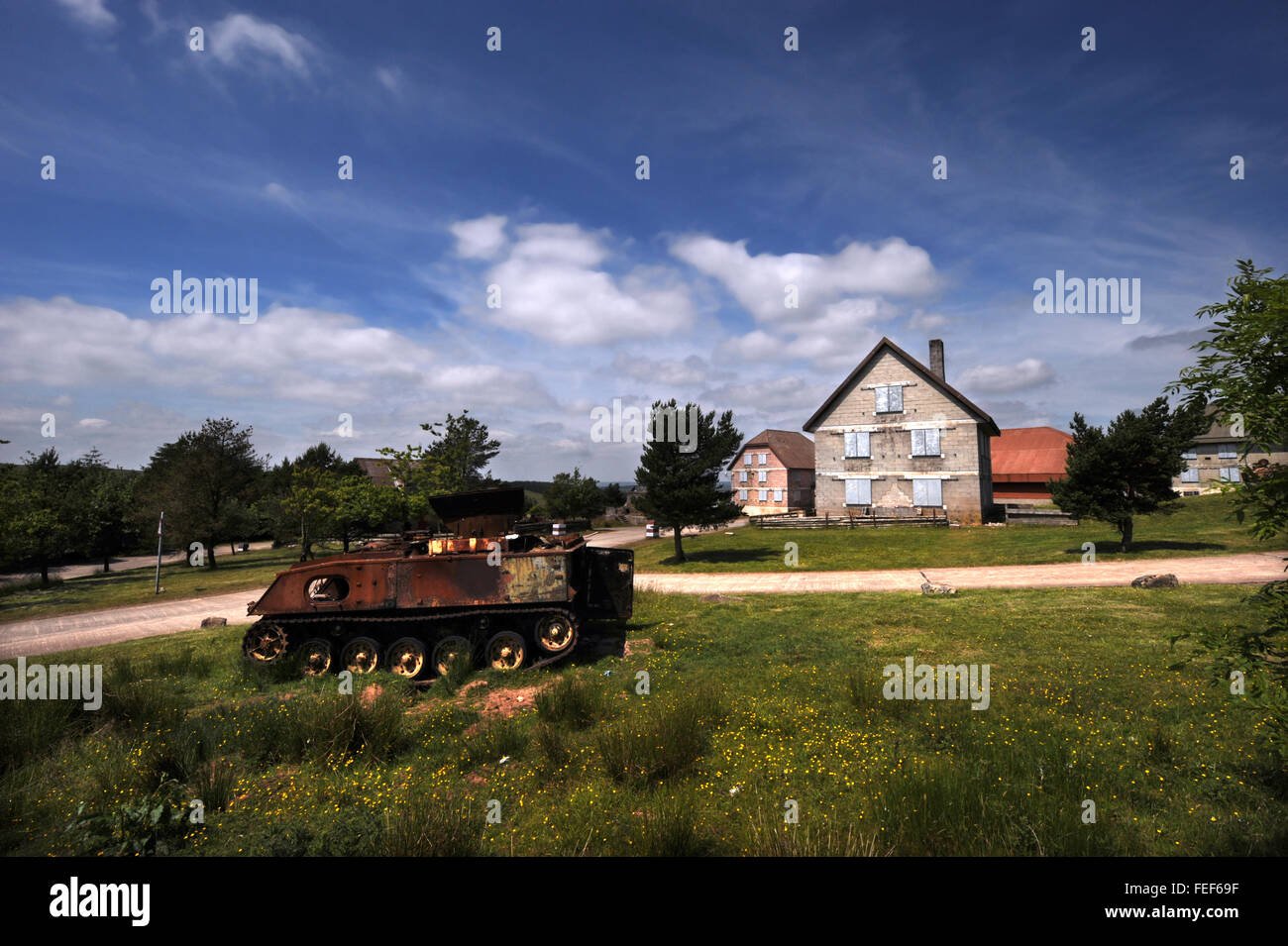 War zone training hi-res stock photography and images - Alamy