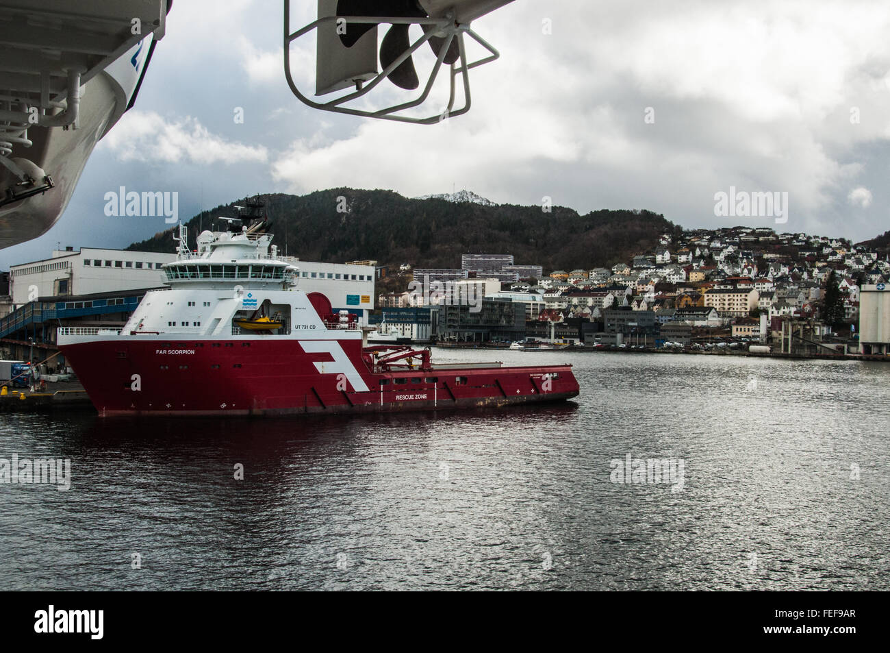 Rescue circle hi-res stock photography and images - Alamy
