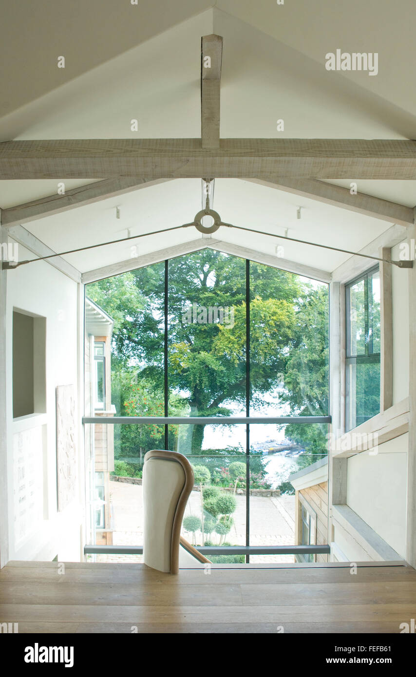 Huge wooden beams hi-res stock photography and images - Alamy