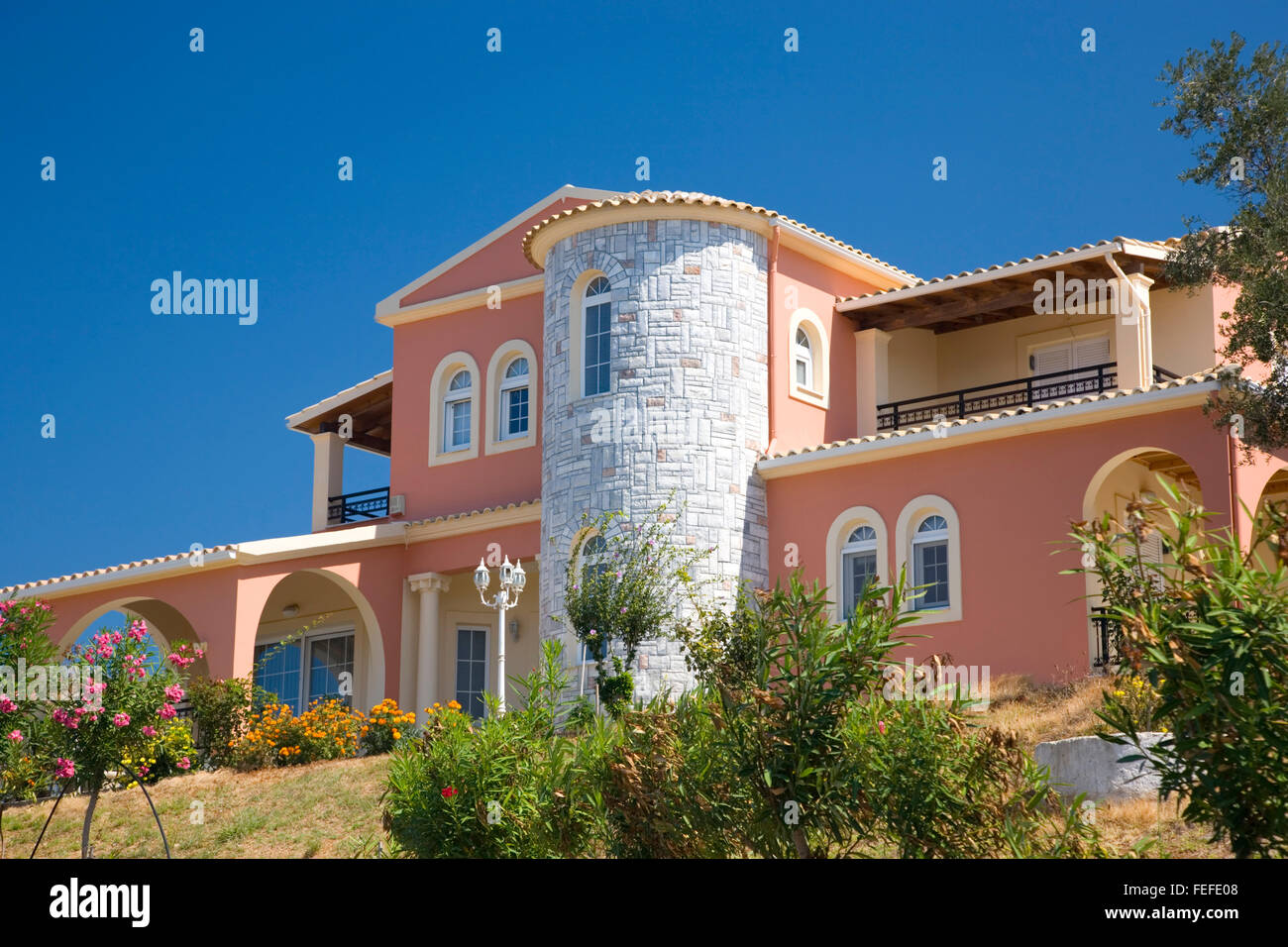 Modern greek house hi-res stock photography and images - Alamy