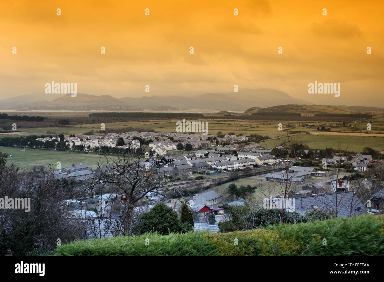 Harlech town castle hi-res stock photography and images - Alamy