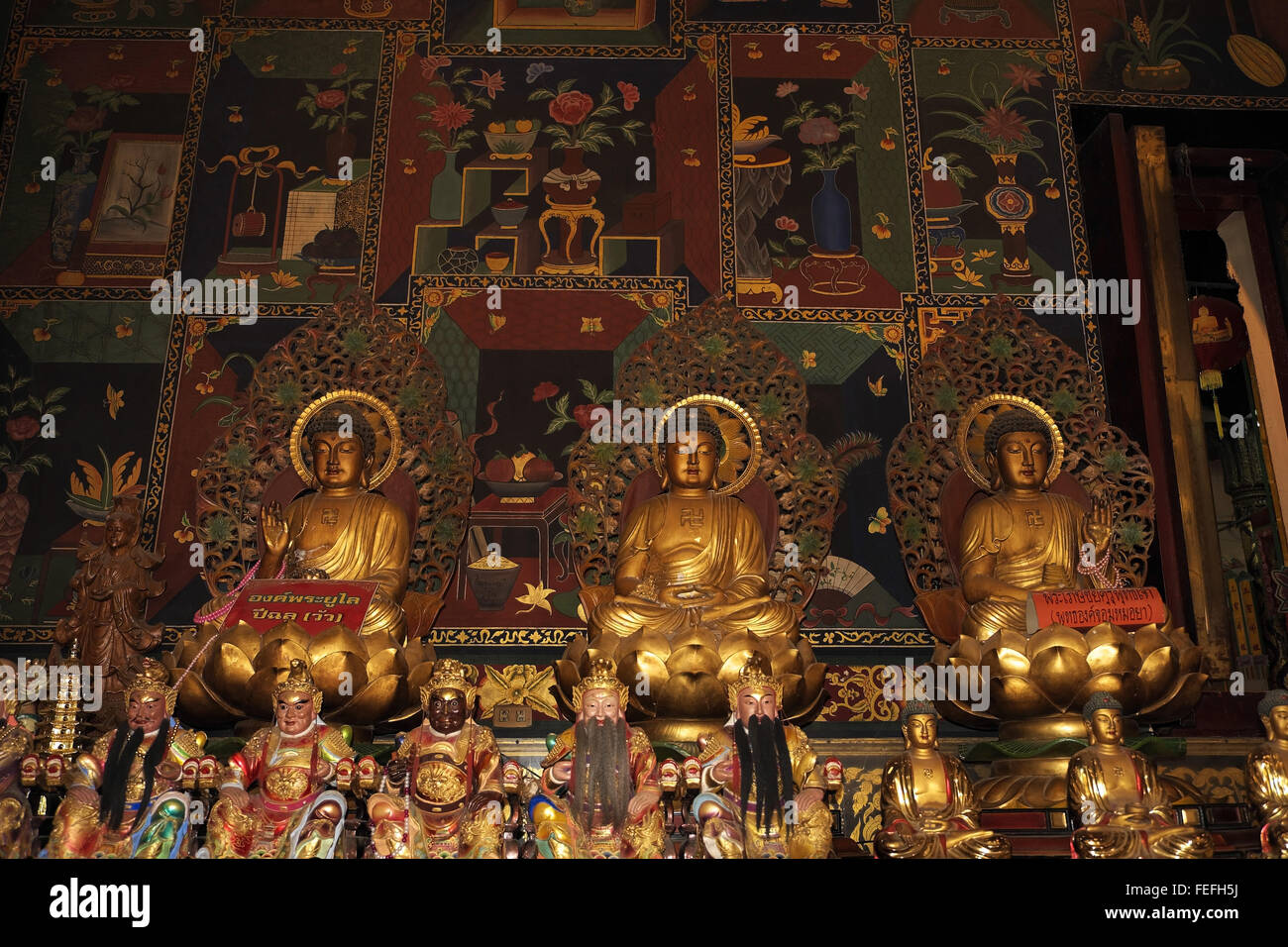 Restored murals, Wat Phanan Choeng, Ayutthaya, Thailand, Asia Stock ...
