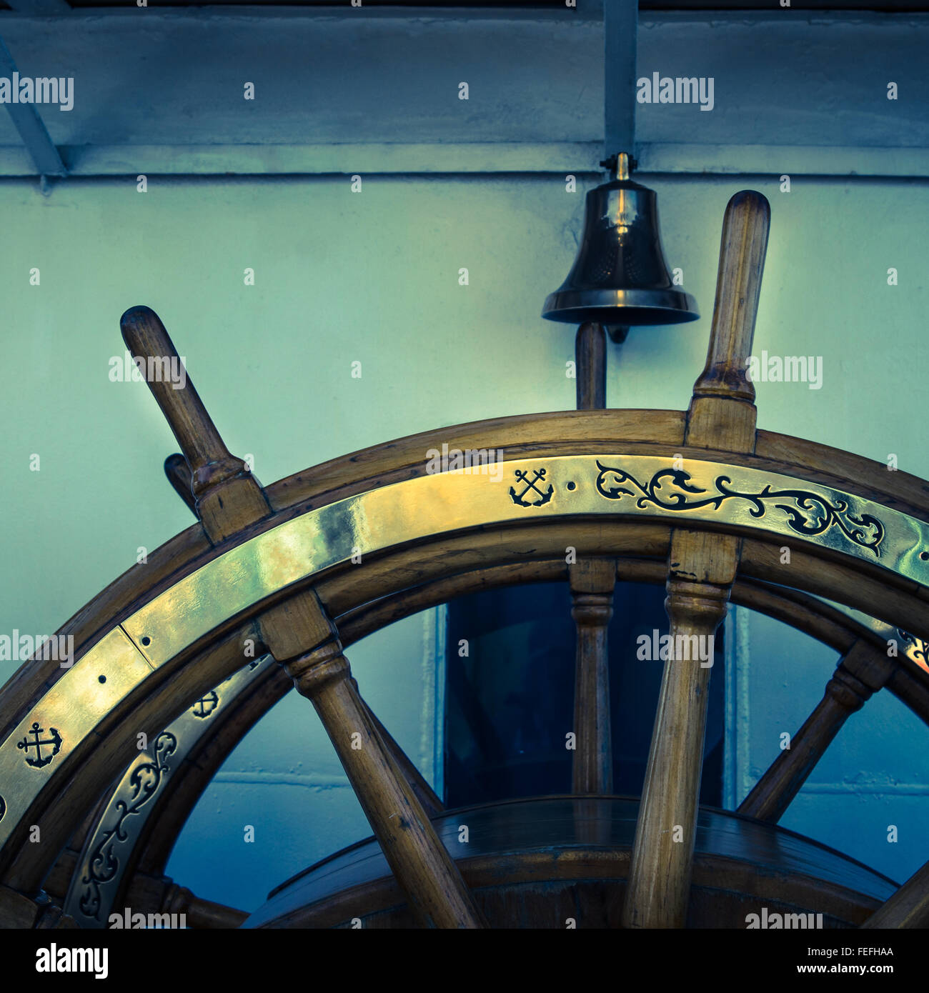 Steering wheel of an old sailing vessel, close up Stock Photo - Alamy