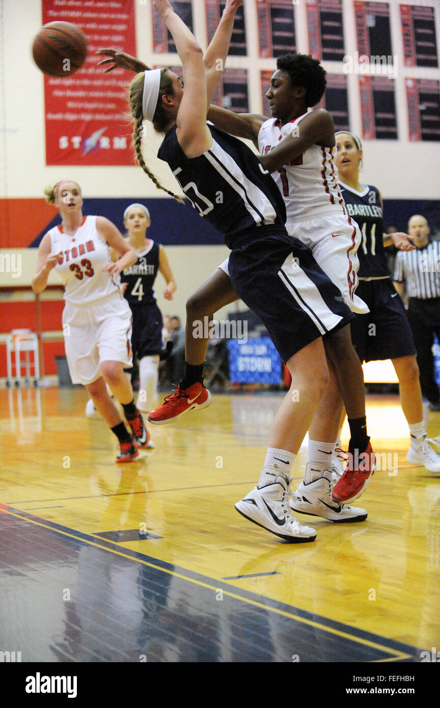 Teens outside high school hi-res stock photography and images - Alamy