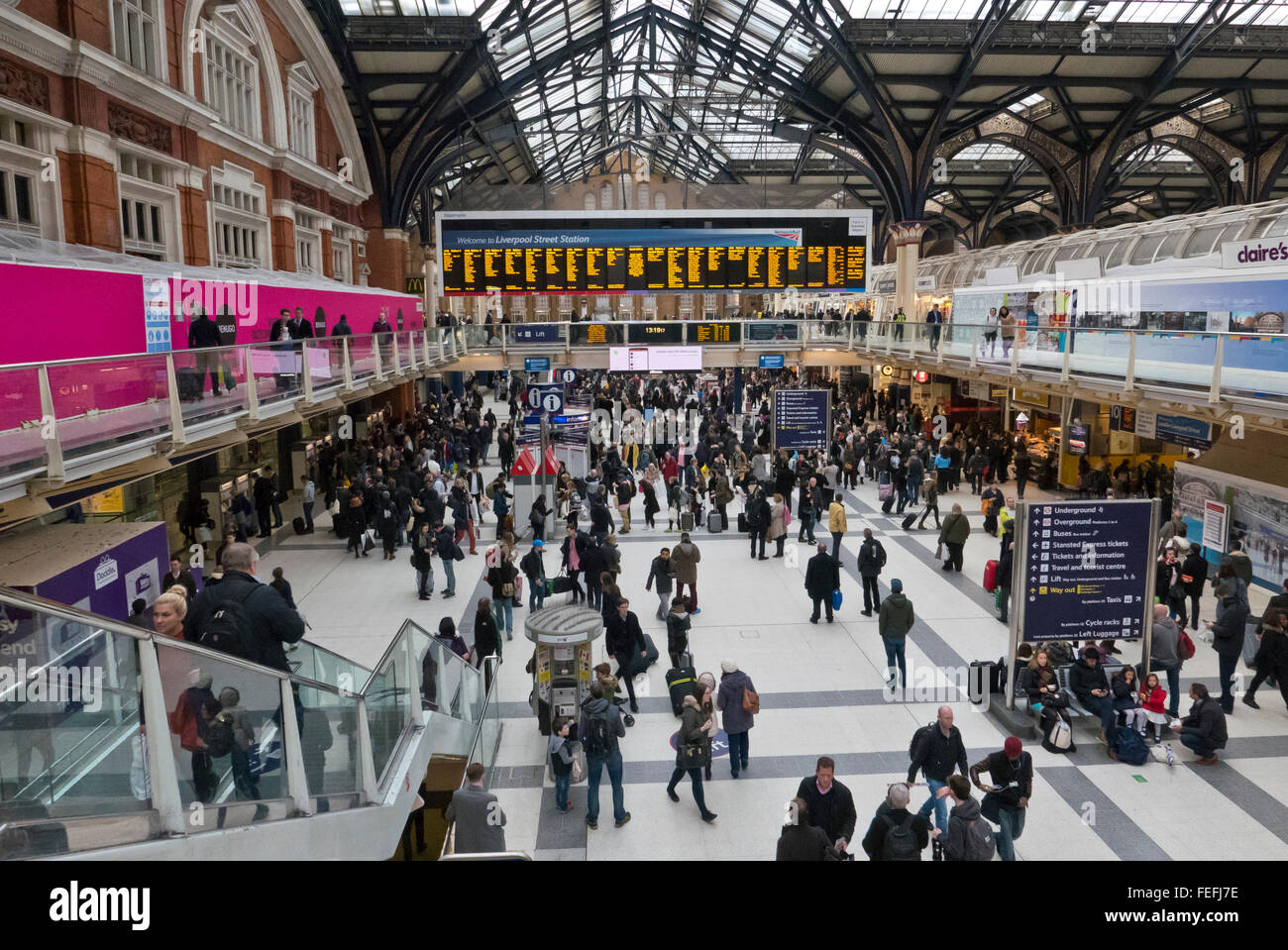 Iverpool street station london hi-res stock photography and images - Alamy