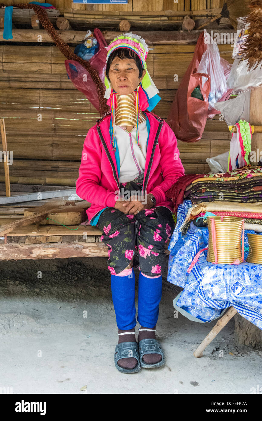 Hill Tribes of Northern Thailand Ladies from the Padong long neck ...