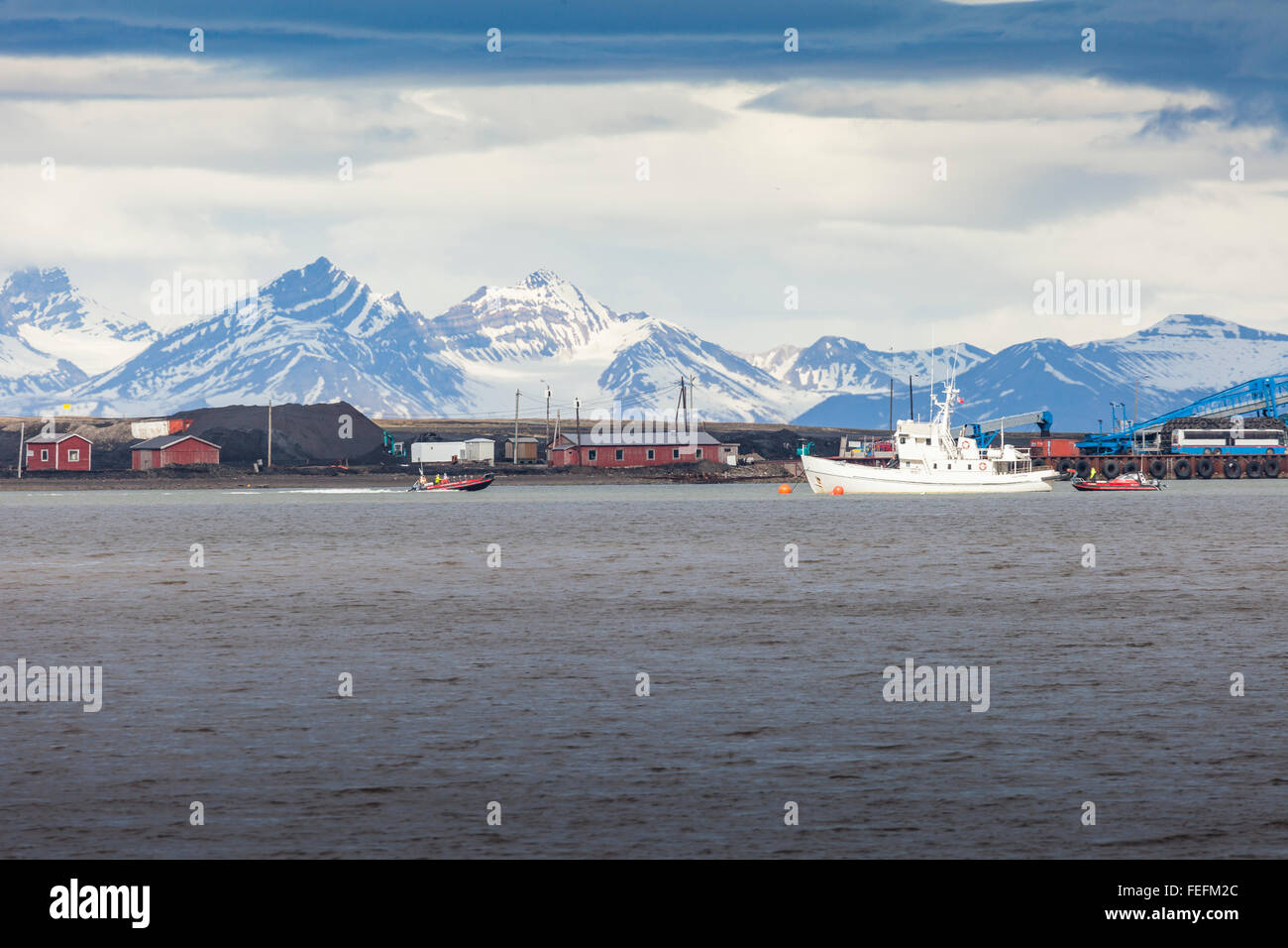 Beautiful scenic view of Longyearbyen (Svalbard island), Norway Stock ...