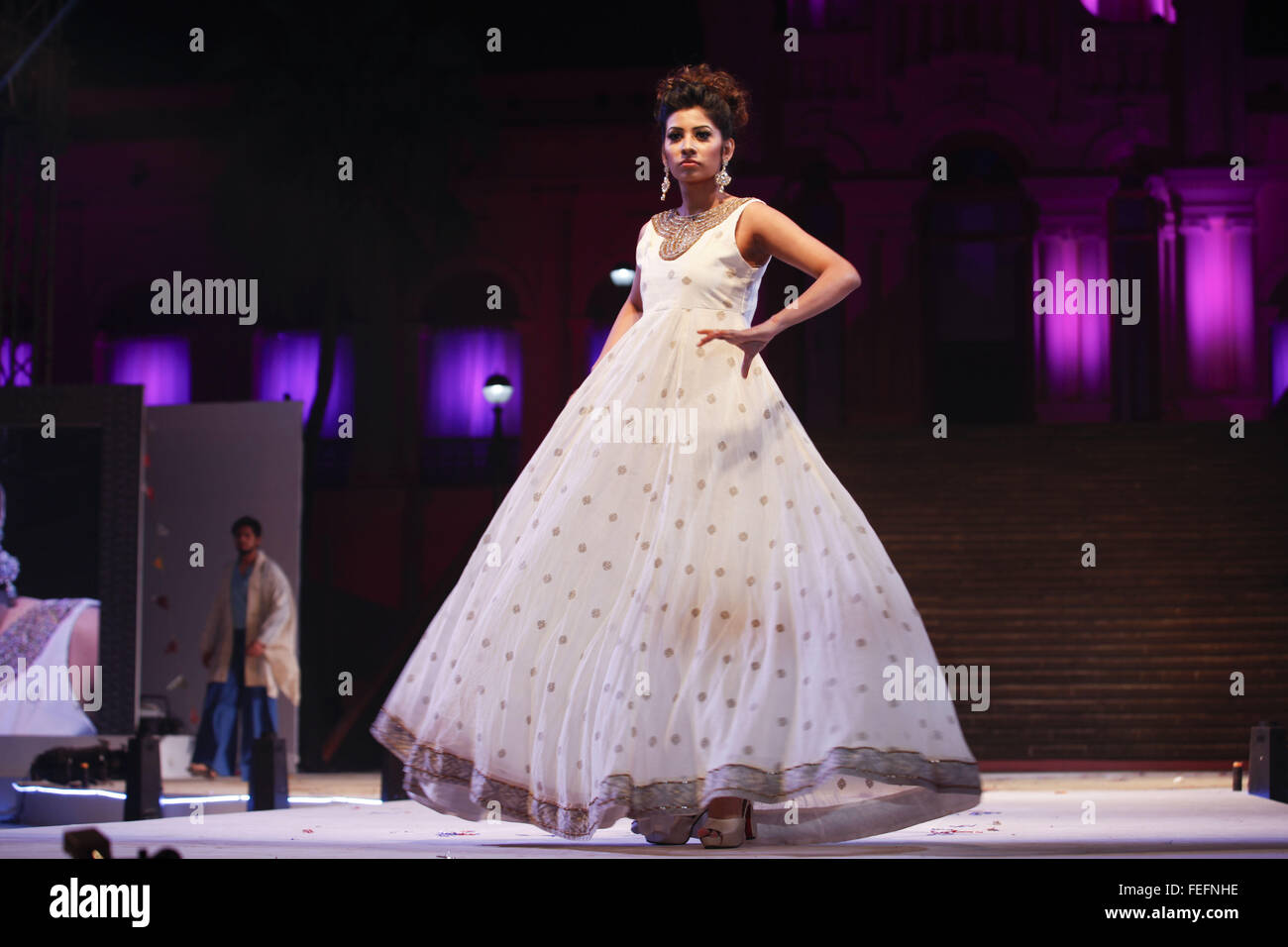 Dhaka, Bangladesh. 6th Feb, 2016. Models display cloths made by Muslin ...