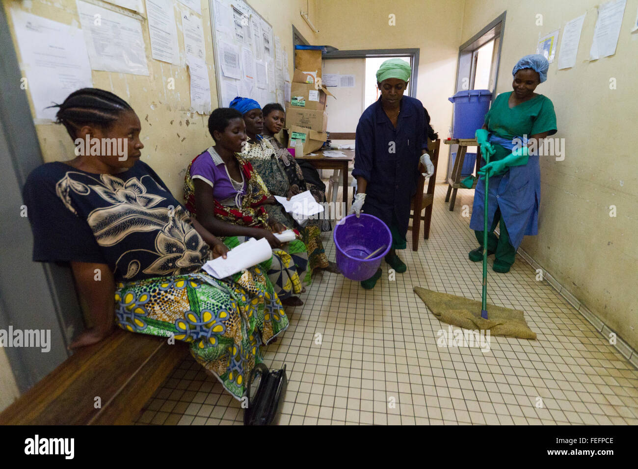 Maternity hospital africa hi-res stock photography and images - Alamy