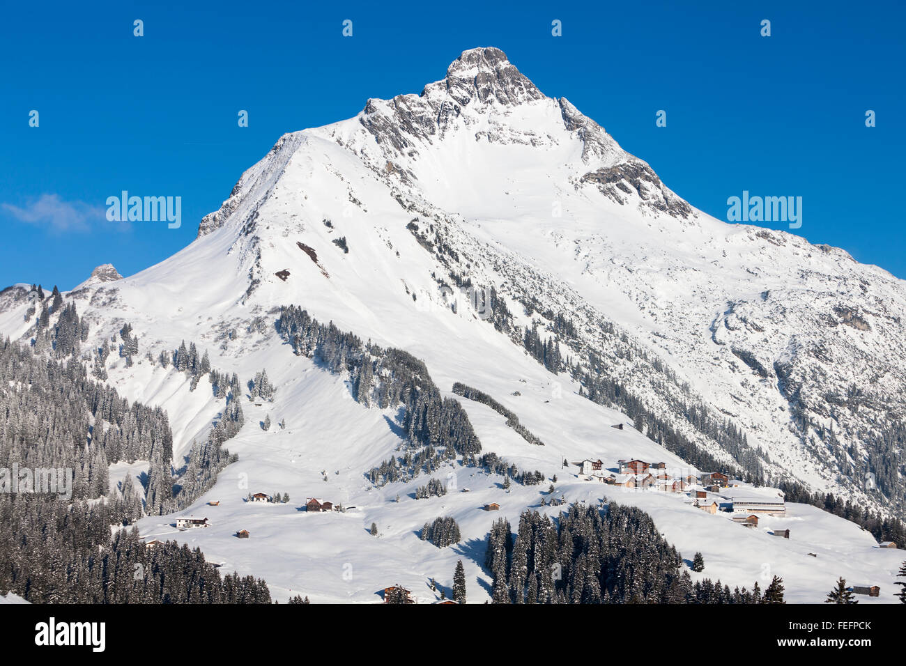 Mountain cliffs in the austrian alps hi-res stock photography and ...