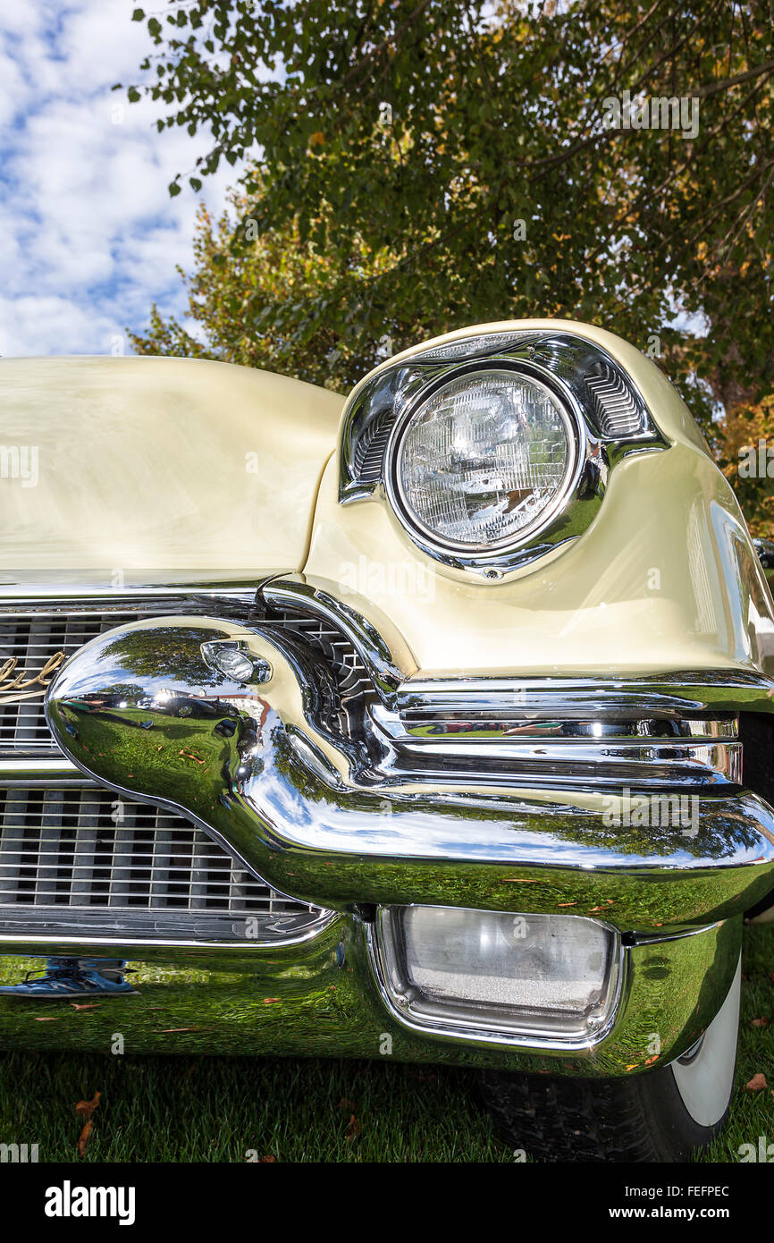 American vintage car, close-up of front detail Stock Photo - Alamy