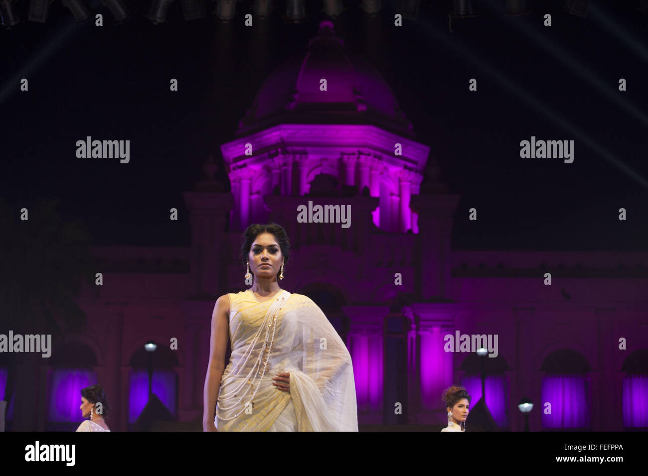 Dhaka, Bangladesh. 6th Feb, 2016. Models display cloths made by Muslin ...