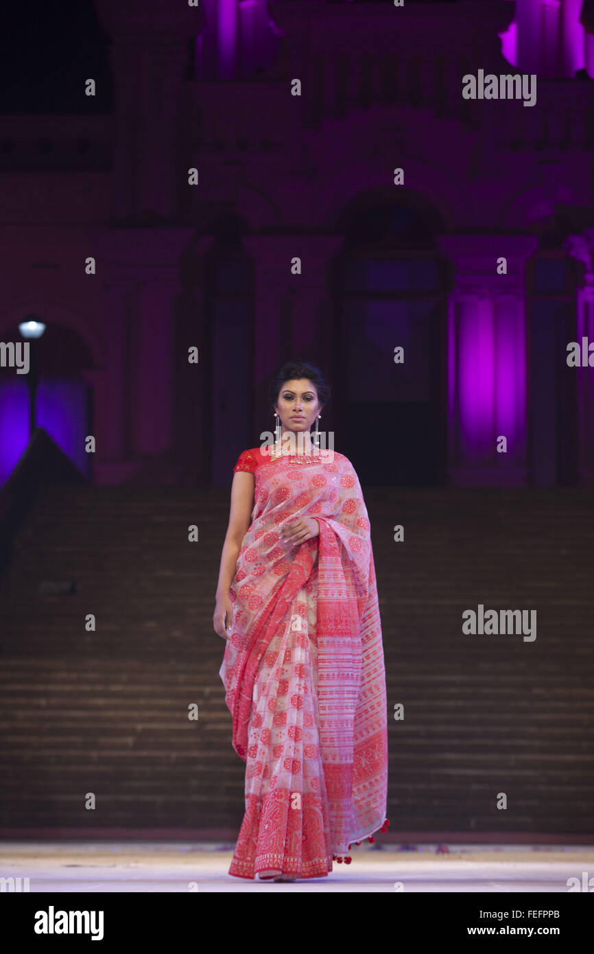 Dhaka, Bangladesh. 6th Feb, 2016. Models display cloths made by Muslin ...