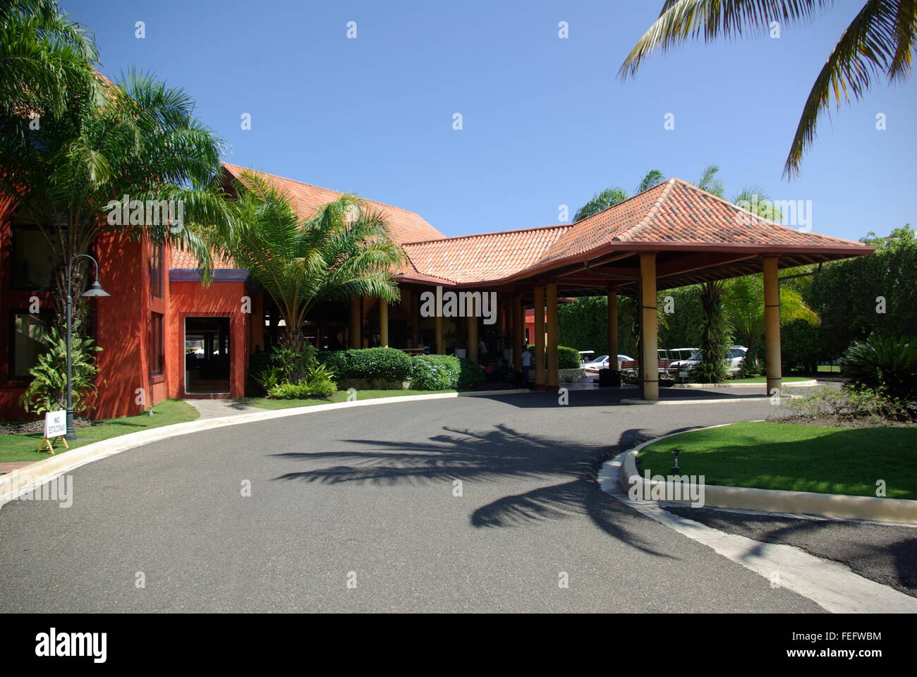 Gran Ventana Hotel and Beach Resort driveway and entrance, Playa Dorada ...