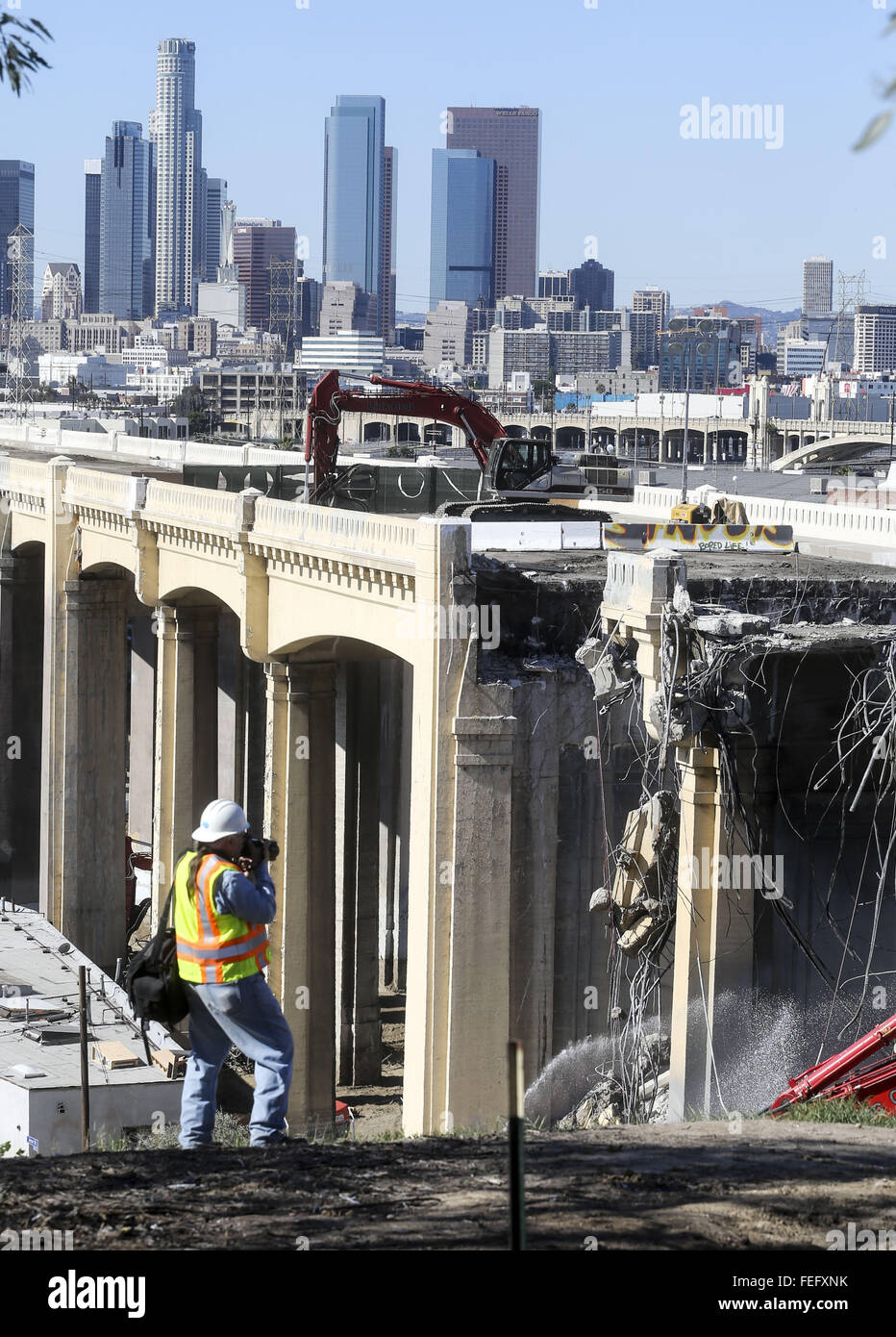Los Angeles, California, USA. 6th Feb, 2016. A 40-hour closure of a 2 1 ...