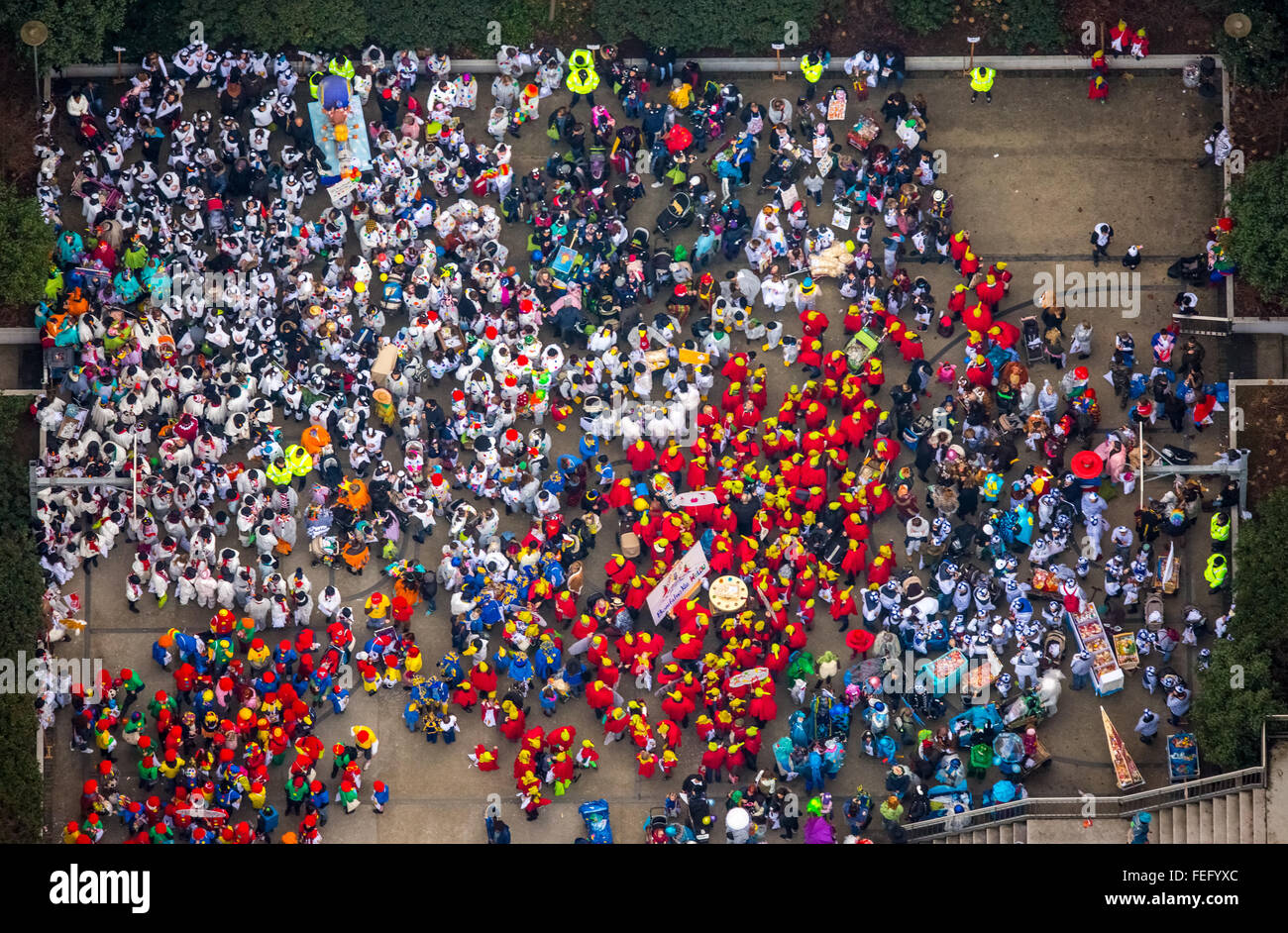 Aerial view, children's carnival 2016 on the KÖ on Saturday, February 6 ...