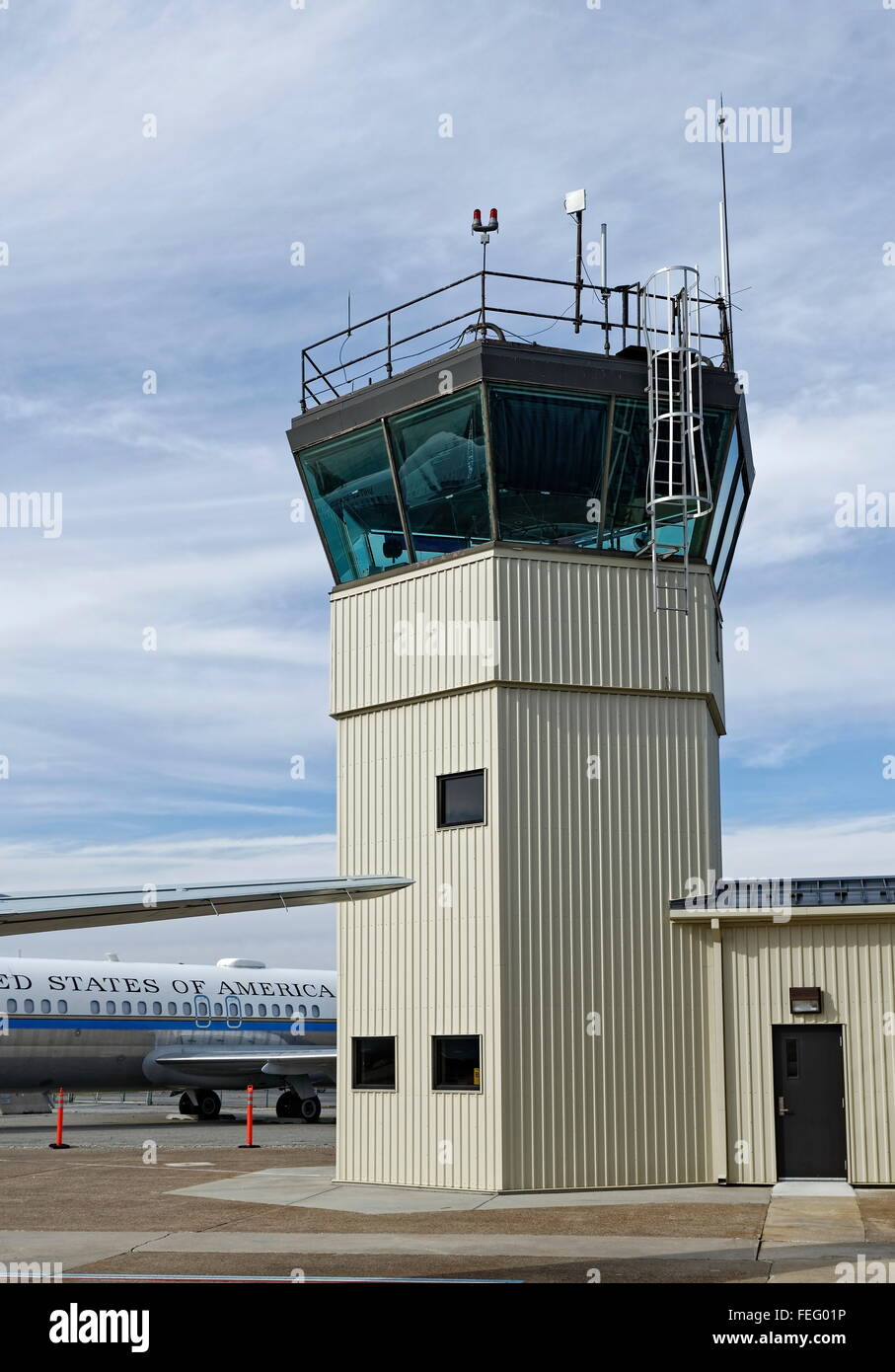 Airspace control center hi-res stock photography and images - Alamy