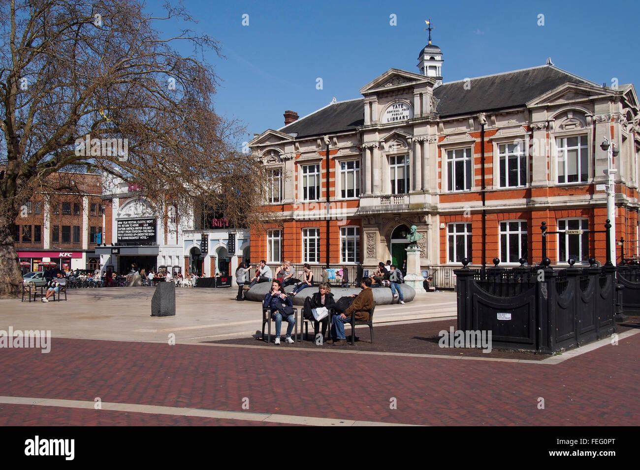 Tate public library hi-res stock photography and images - Alamy