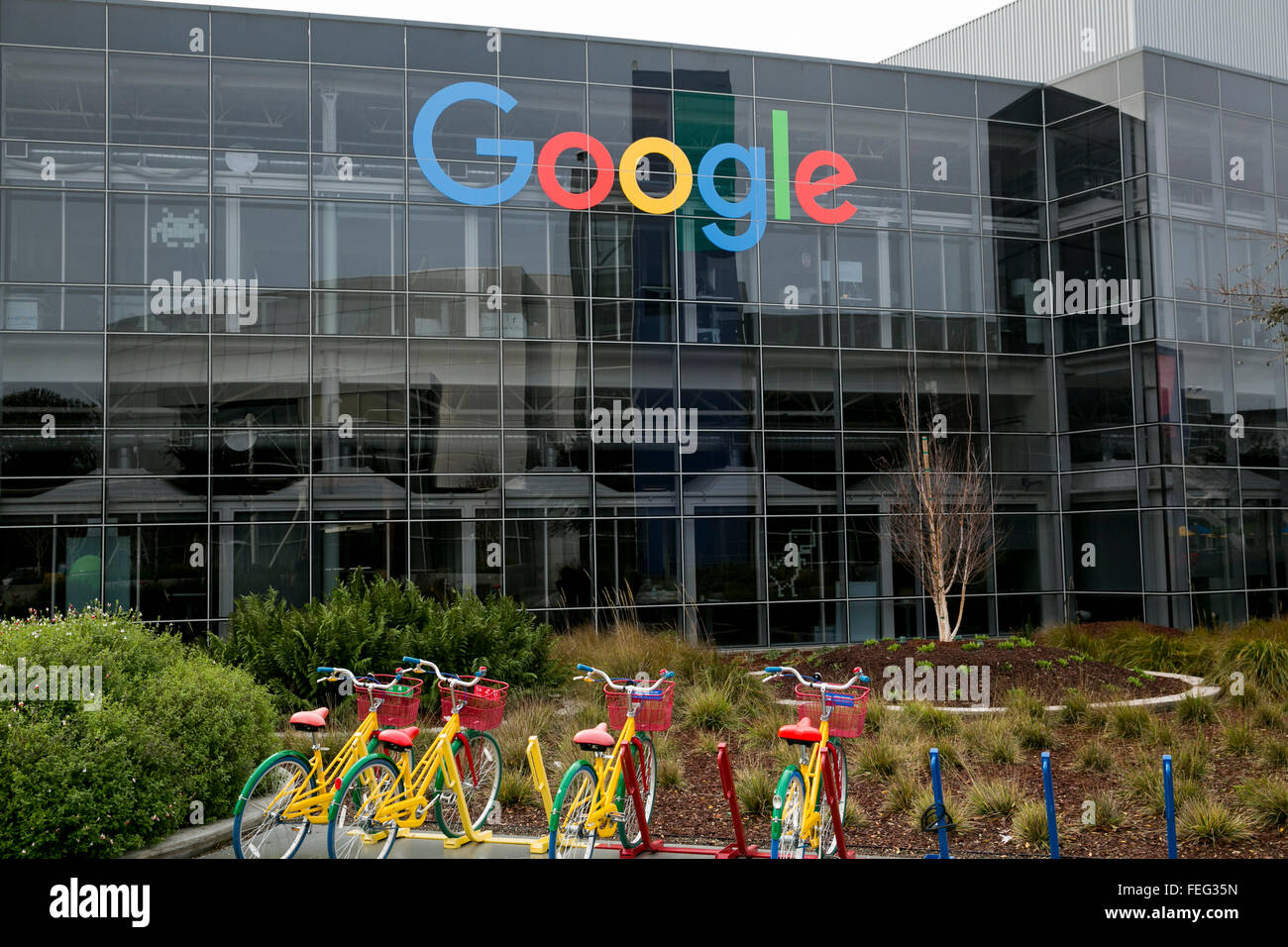 Google headquarters sign mountain view High Resolution Stock ...