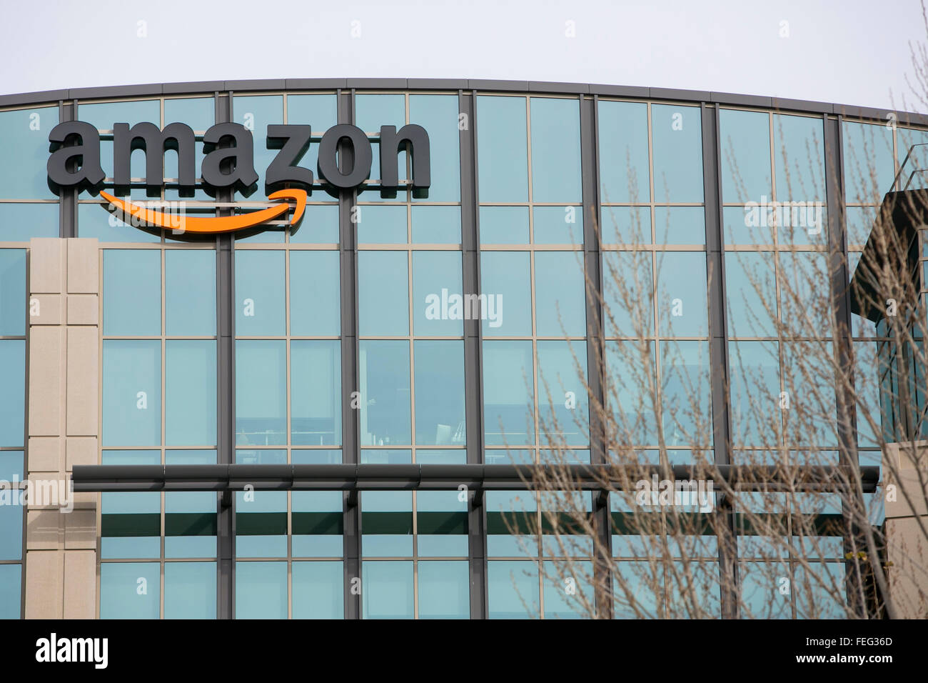 Amazon company logo hi-res stock photography and images - Alamy
