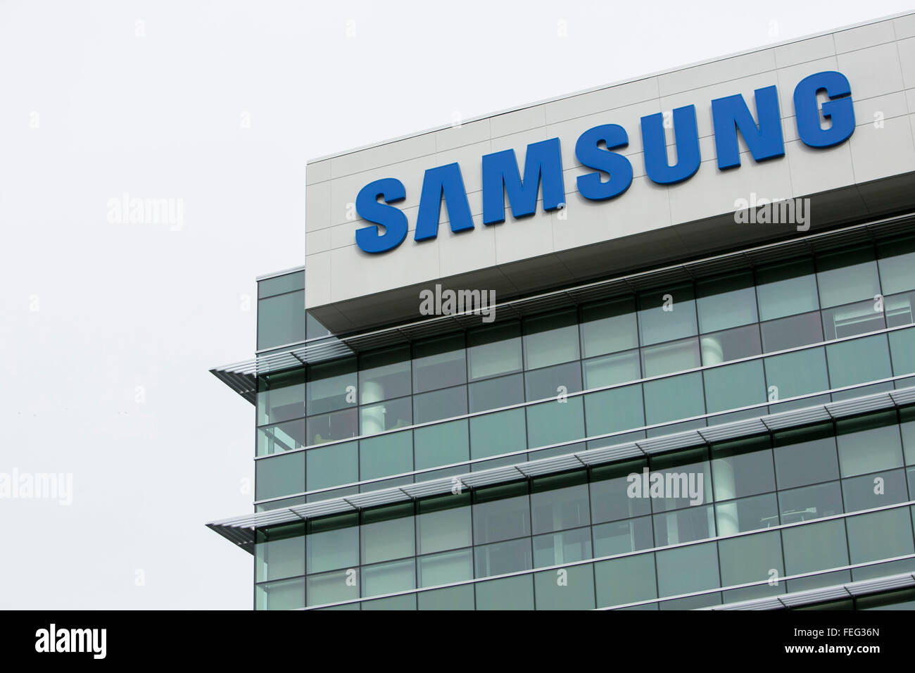 Samsung company hi-res stock photography and images - Alamy