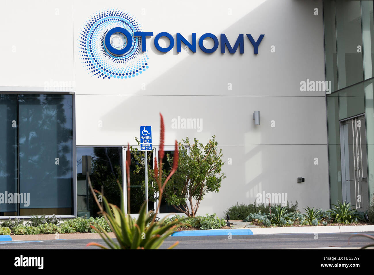 Otonomy hi-res stock photography and images - Alamy