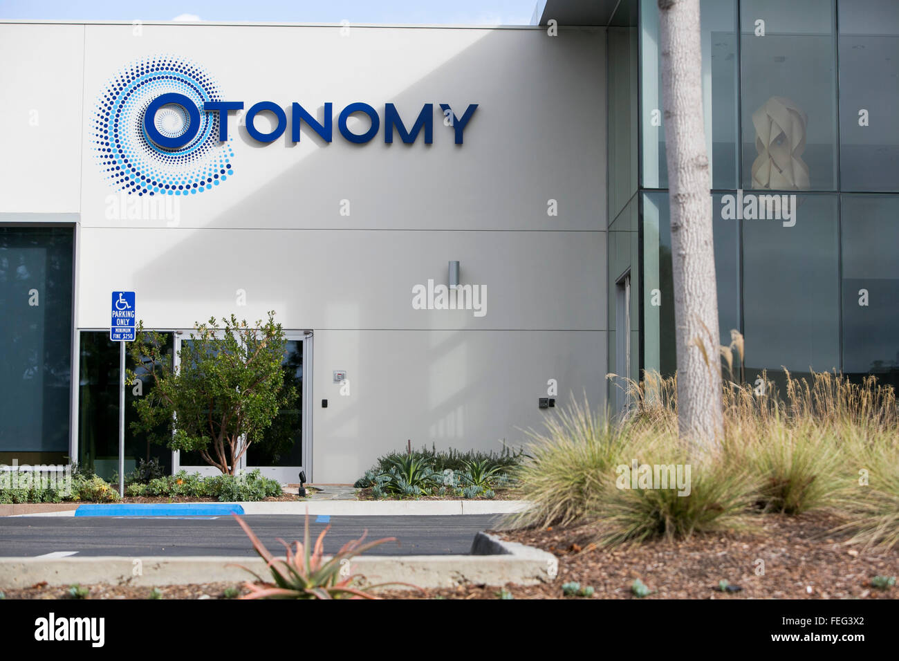 Otonomy hi-res stock photography and images - Alamy