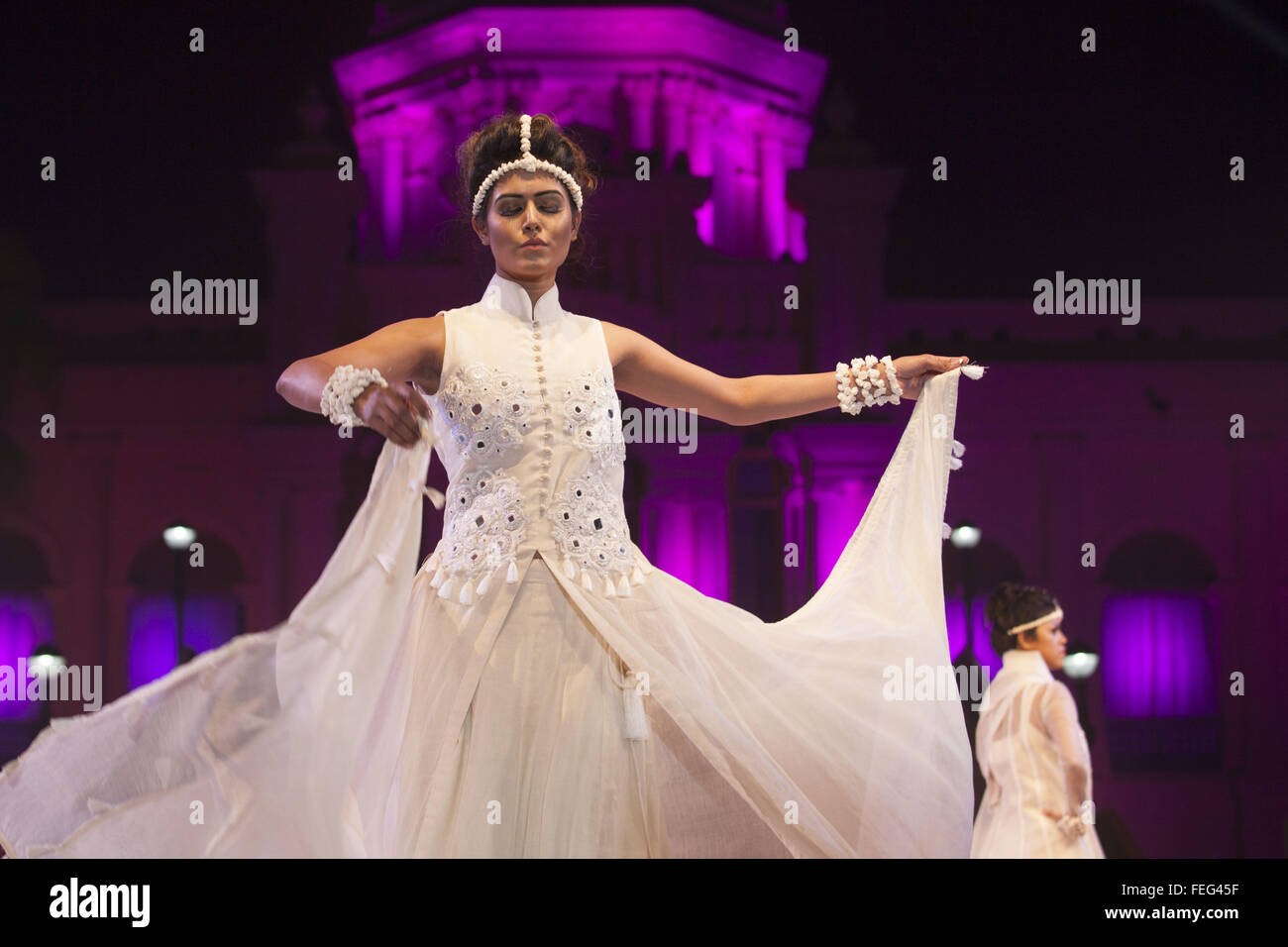 Dhaka, Bangladesh. 6th Feb, 2016. Models display cloths made by Muslin ...
