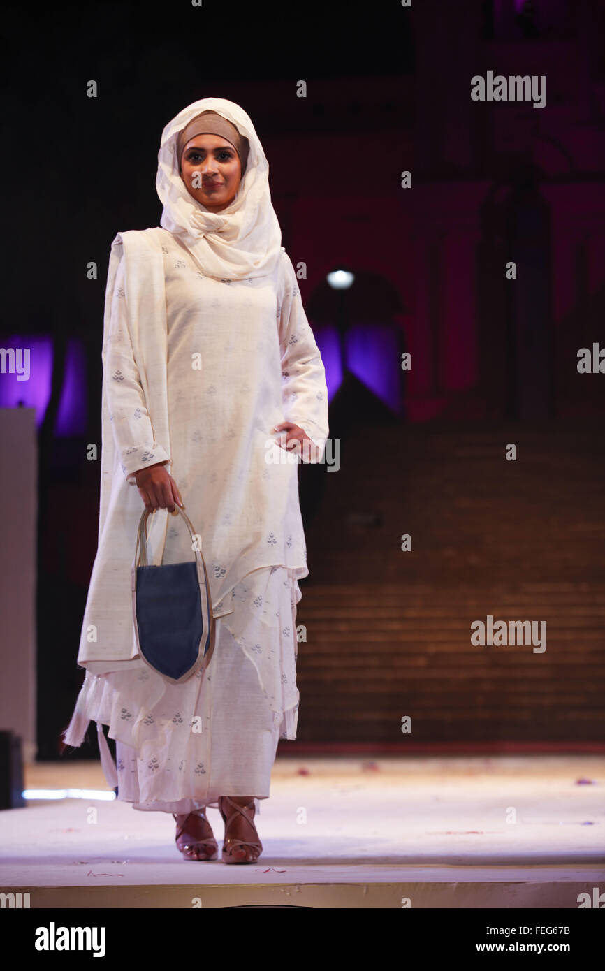 Dhaka, Bangladesh. 6th Feb, 2016. Models display cloths made by Muslin ...