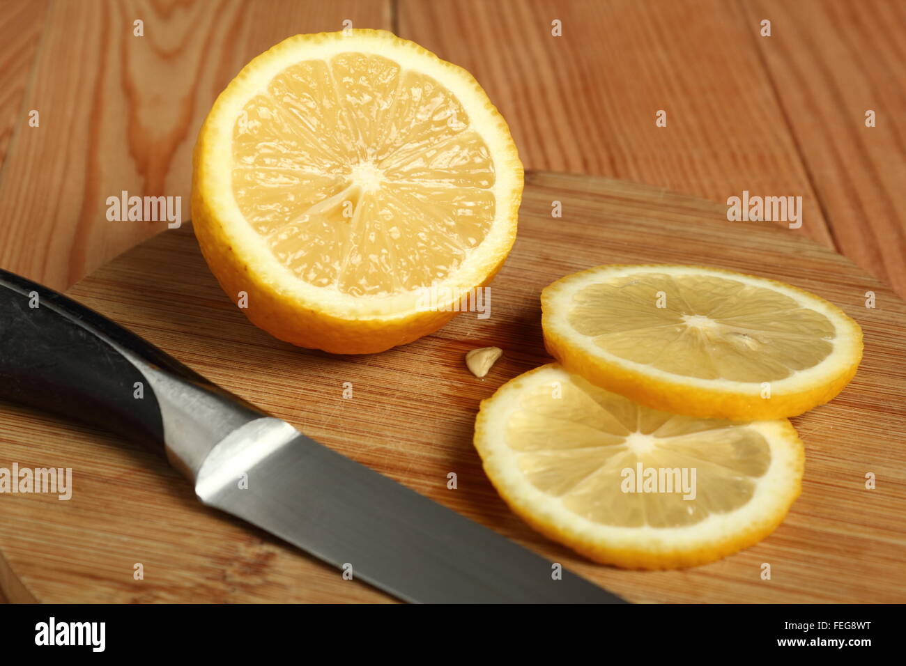 Slicing timber hi-res stock photography and images - Alamy