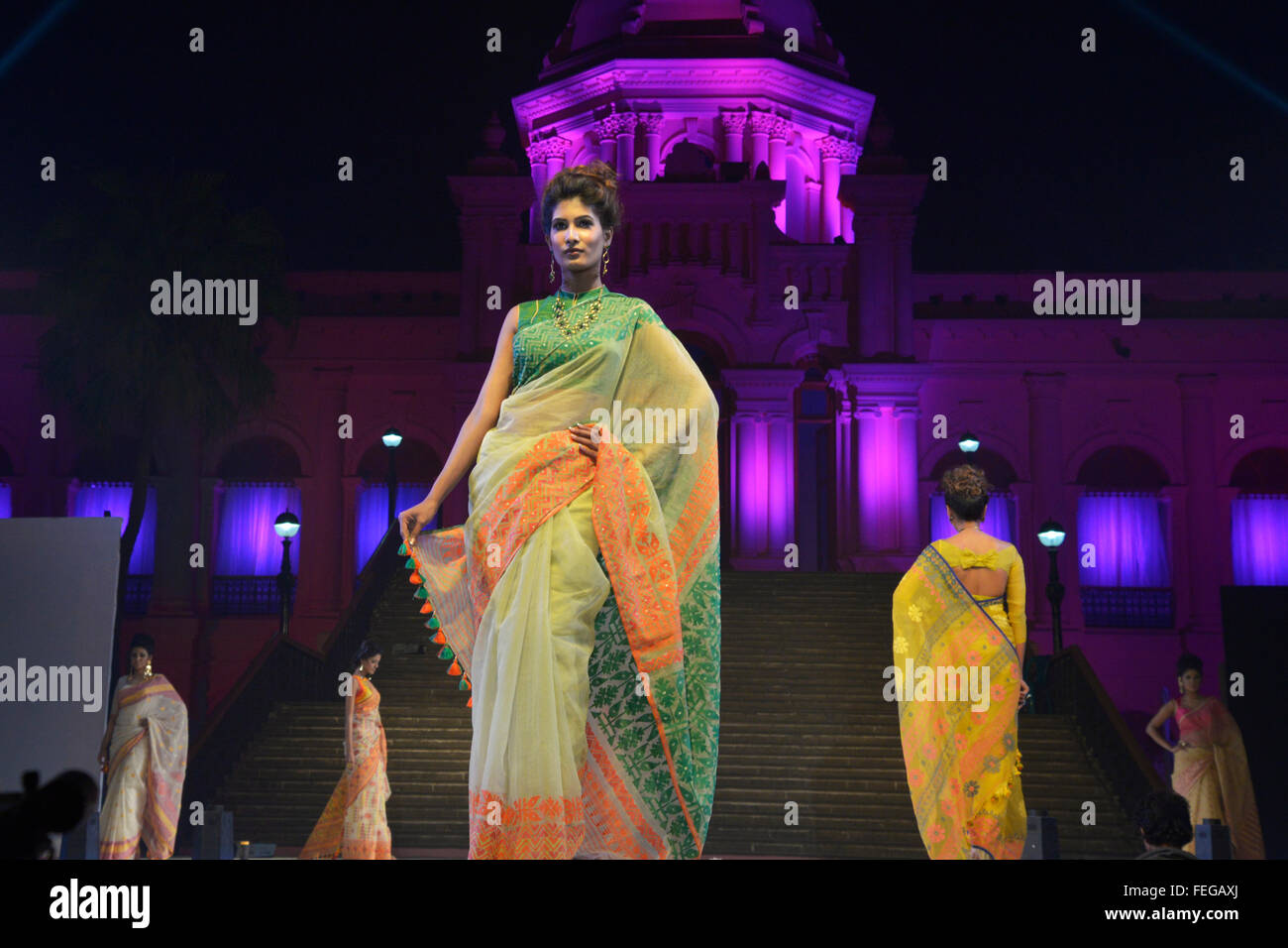 Dhaka, Bangladesh. 07th Feb, 2016. Bangladeshi Ramp models are ...