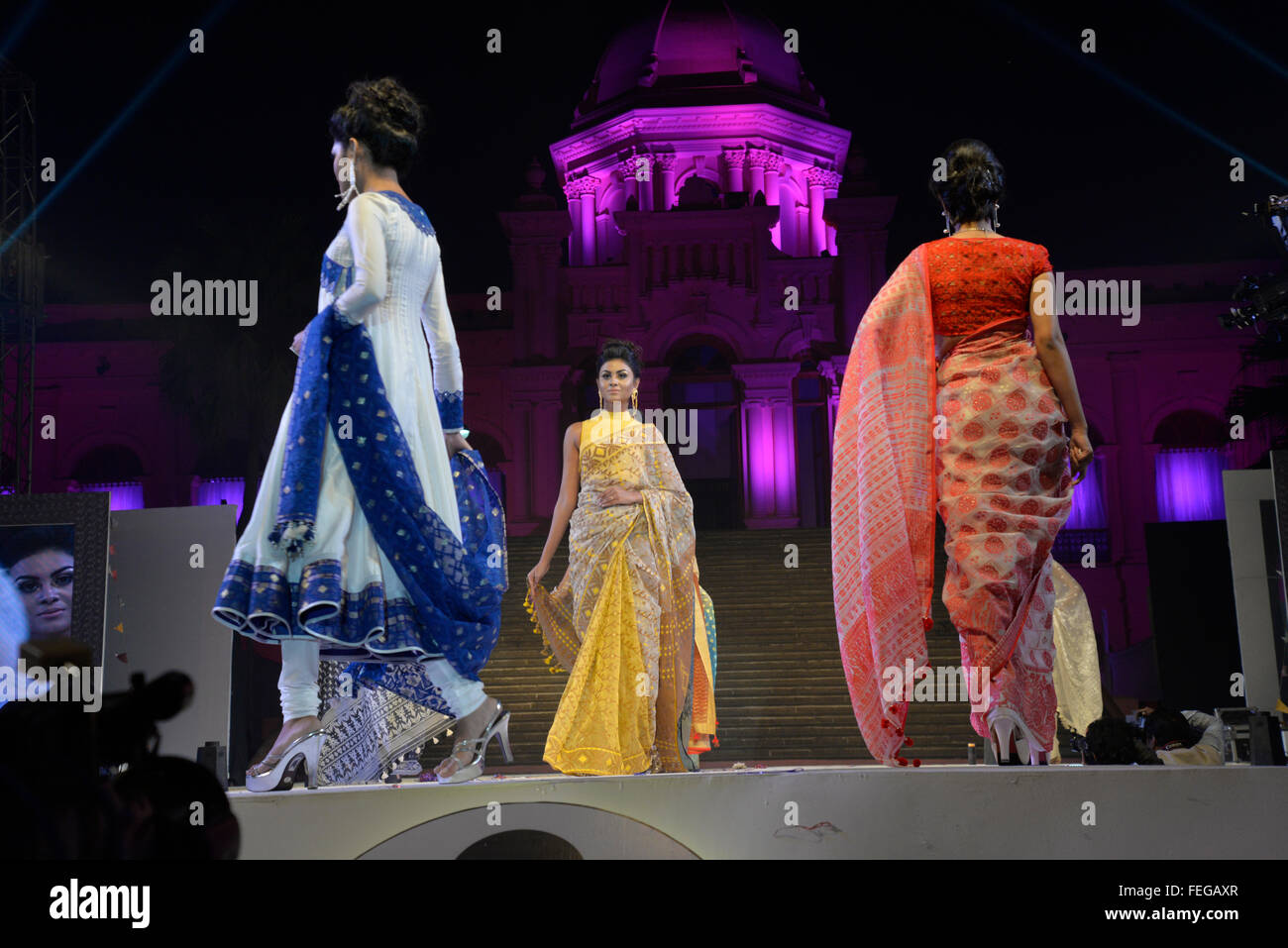 Dhaka, Bangladesh. 07th Feb, 2016. Bangladeshi Ramp models are ...
