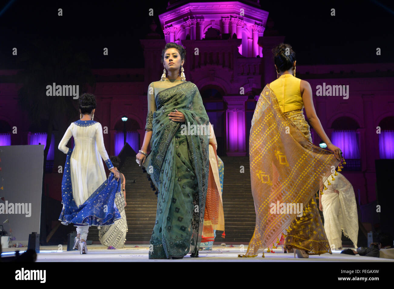 Dhaka, Bangladesh. 07th Feb, 2016. Bangladeshi Ramp models are ...
