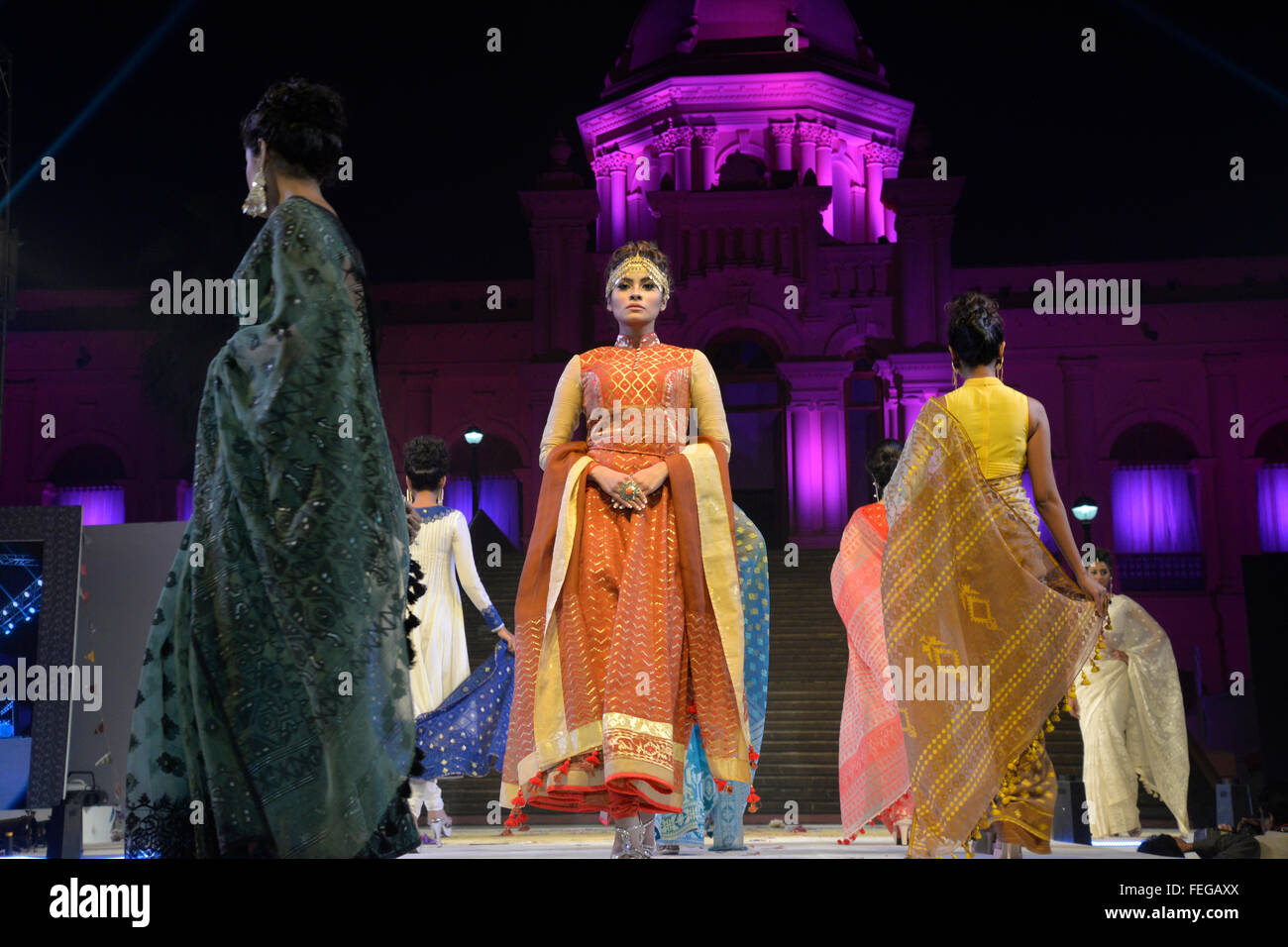 Dhaka, Bangladesh. 07th Feb, 2016. Bangladeshi Ramp models are ...