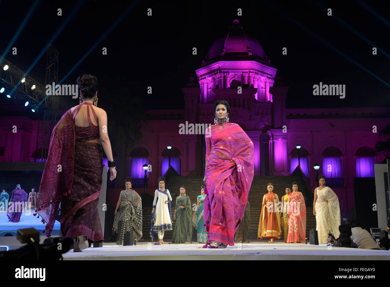 Dhaka, Bangladesh. 07th Feb, 2016. Bangladeshi Ramp models are ...