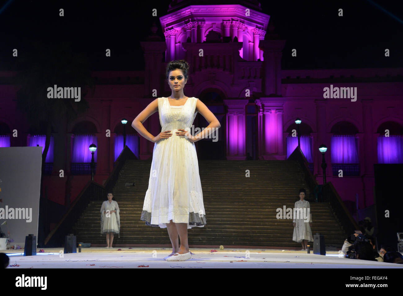 Dhaka, Bangladesh. 07th Feb, 2016. Bangladeshi Ramp models are ...